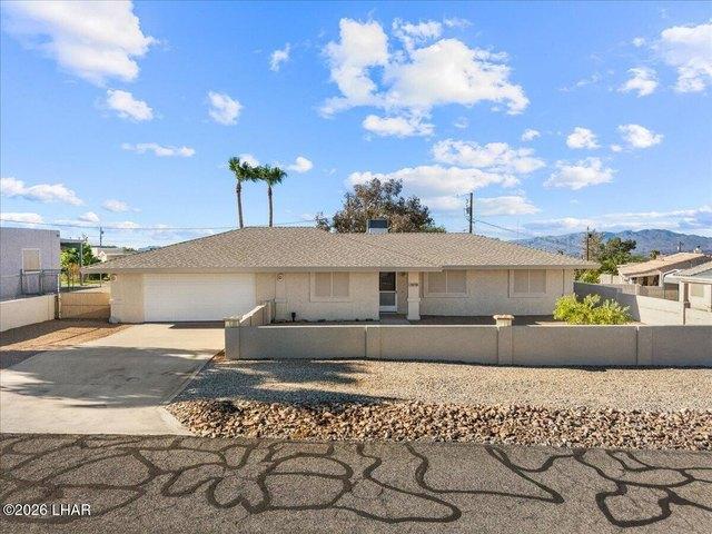 3878 Comet Dr, Lake Havasu City, AZ 86406