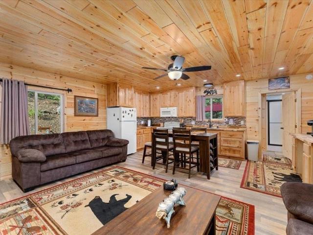 38790 Aspen Lane West