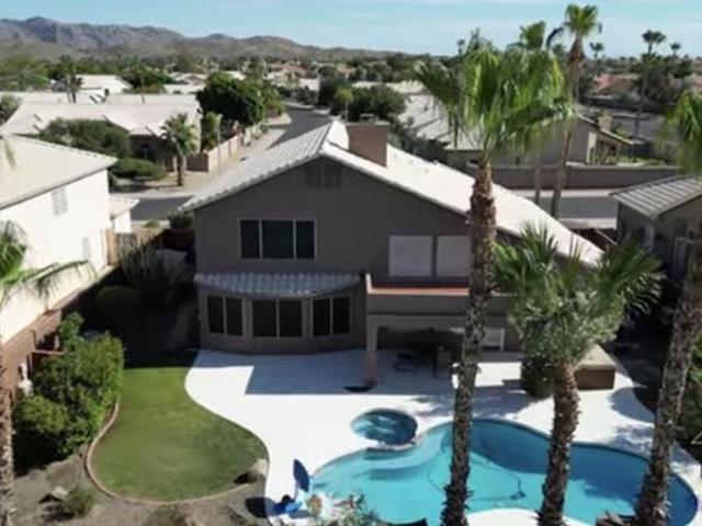 3879 E Amberwood Dr, Phoenix, AZ 85048