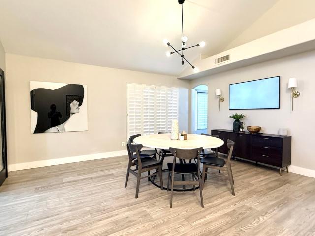 3879 e amberwood drive