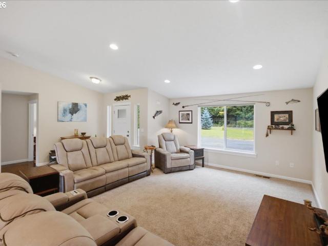 38712 river dr