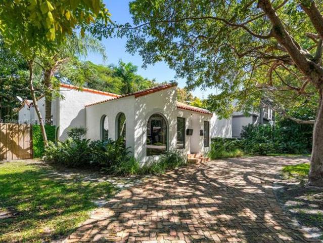 3871 S Le Jeune Rd, Miami, FL 33146