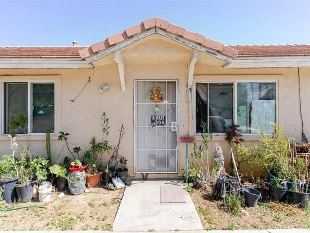 38726 4th St E, Palmdale, CA 93550