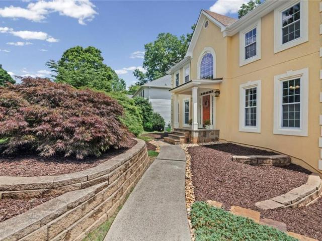 3873 Beacon Street NE