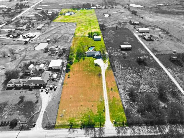3873 Lois Rd E, Sanger, TX 76266 | MLS #21085 | Compass