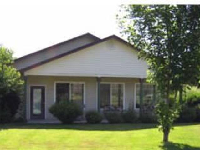 $387 / 1br Located on The Crooked River 1 & 2 Bdrms Prineville