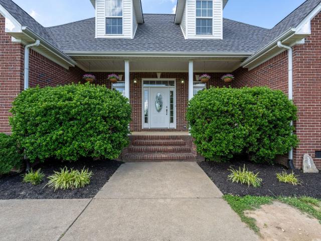 387 Center Point Dr