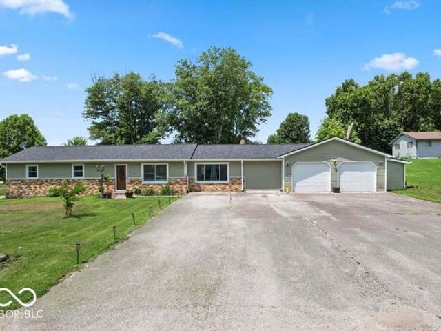 387 Center St, Spencer, IN 47460