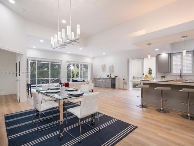 387 Kelsey Park Dr, Palm Beach Gardens, FL 33410