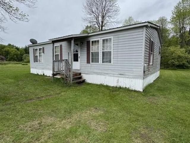 387 Old State Rd, Rensselaer Falls, NY 13680