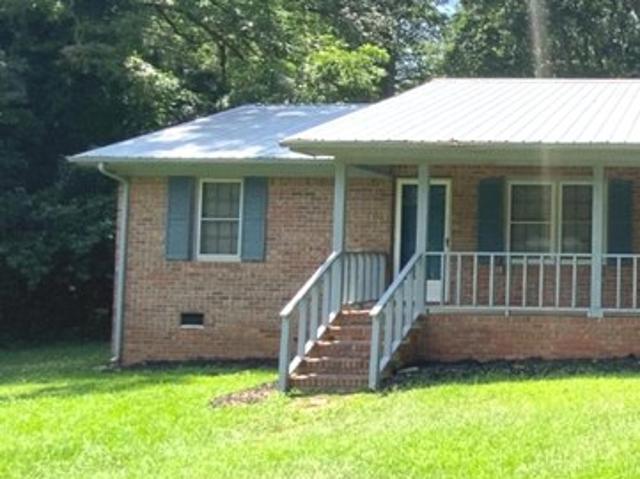 387 N Richardson St, Hartwell, GA 30643