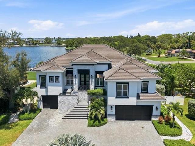 387 S Shore Dr, Sarasota, FL 34234