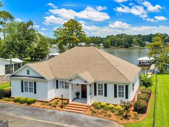 387 Smoak Bridge Cir, Warwick, GA 31796