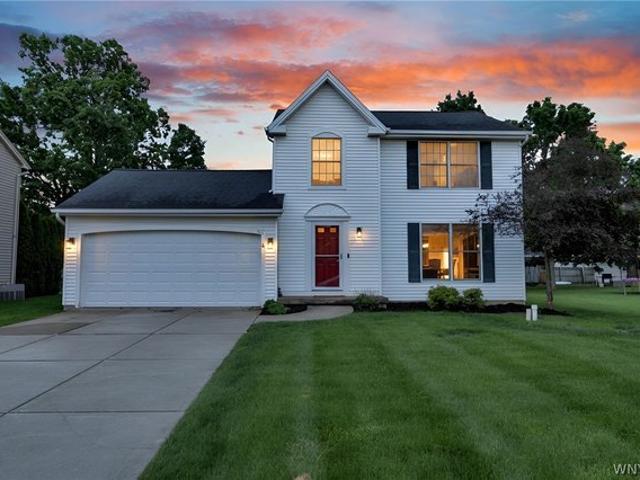 387 Seneca Pl, Lancaster, NY 14086