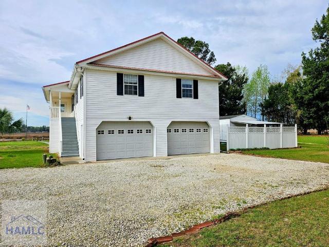 387 River Road