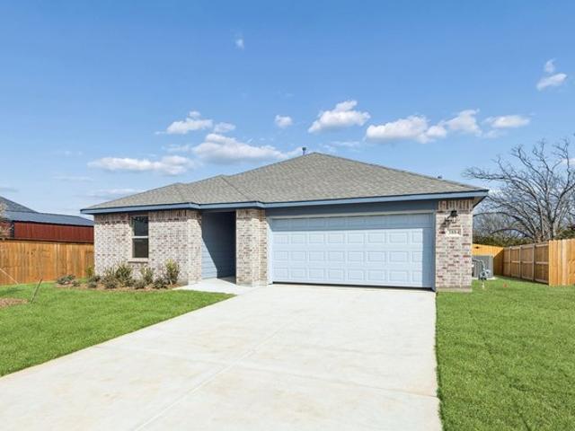 3884 Rose Hill Ct, Denison, TX 75020