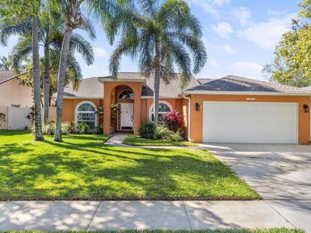 3884 106th Ave N, Clearwater, FL 33762
