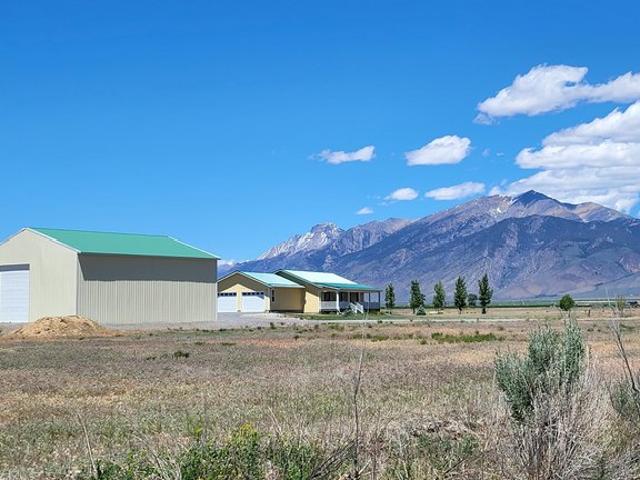 3885 N 3850 W, Mackay, ID 83251