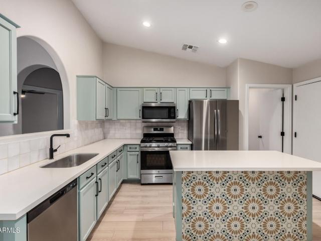 3885 e lambeth place