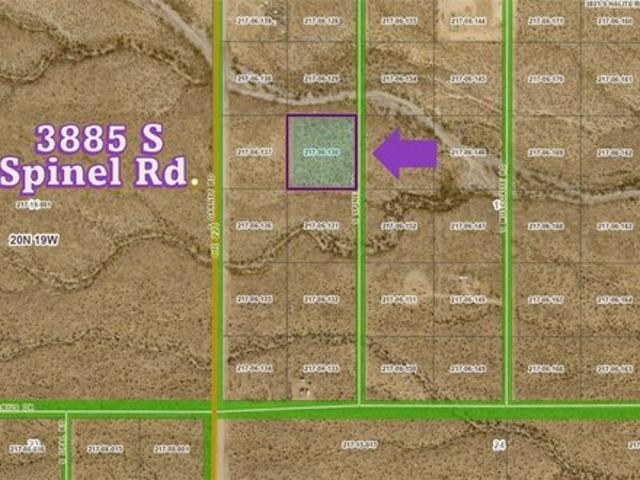 3885 S Spinel Rd, Golden Valley, AZ 86413