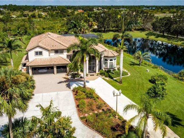 3885 52nd Ave NE, Naples, FL 34120