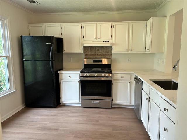3886 Hadley Farm Drive