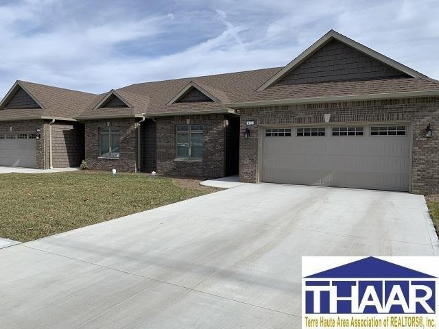 3886 S Anderson Dr, Terre Haute, IN 47803