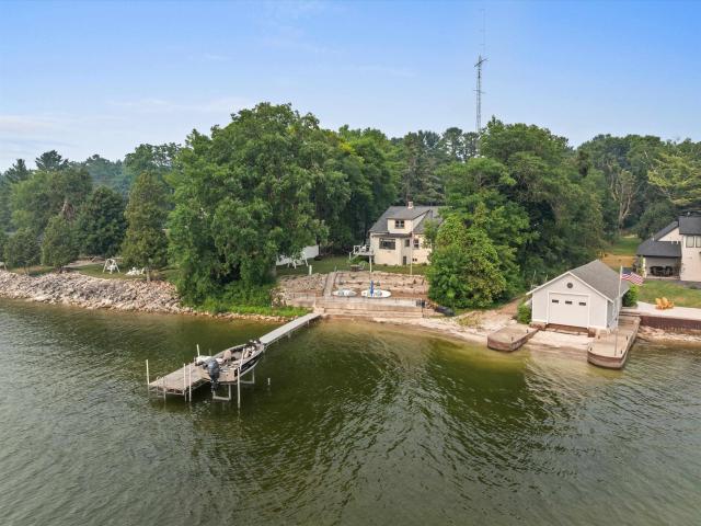 3887 bay shore drive