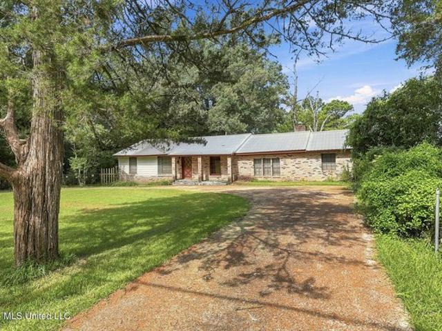 3887 Forest Hill Rd, Jackson, MS 39212