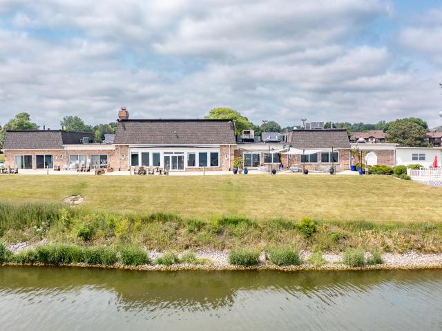 3888 Brookside Drive