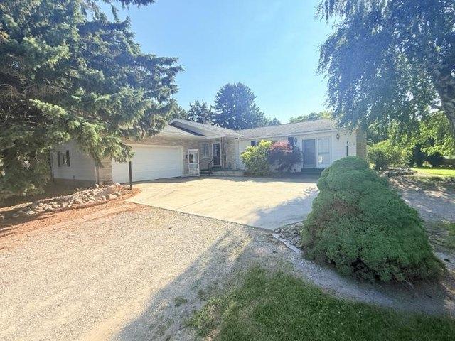 3888 W Cass City Rd, Akron, MI 48701