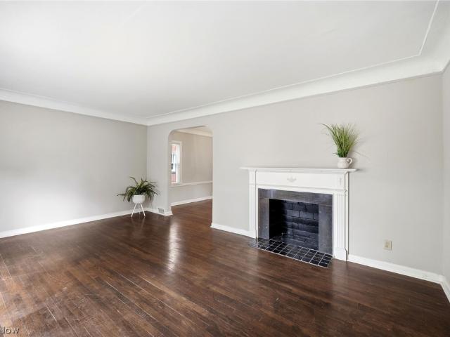 3889 Grenville Road