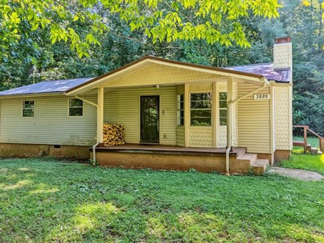 3889 Quarry Rd, Louisville, TN 37777