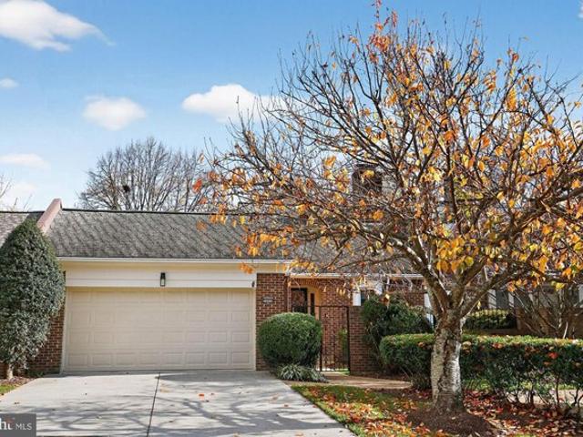 3889 Tusico Pl, Fairfax, VA 22030