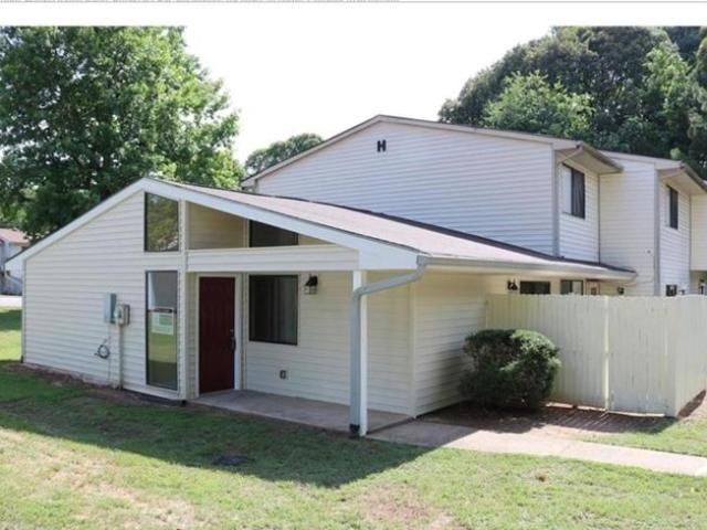 3880 Mulkey Cir SW, Marietta, GA 30008