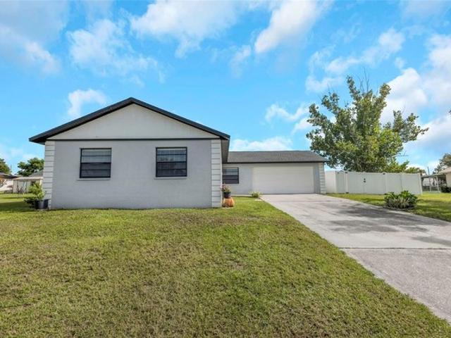 38811 James Ct, Zephyrhills, FL 33540