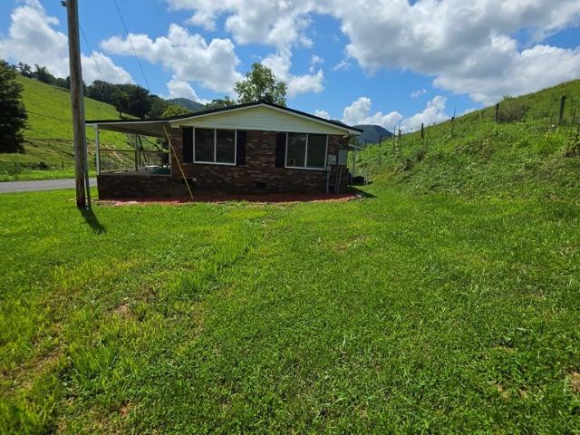 3881 Moccasin Valley Road