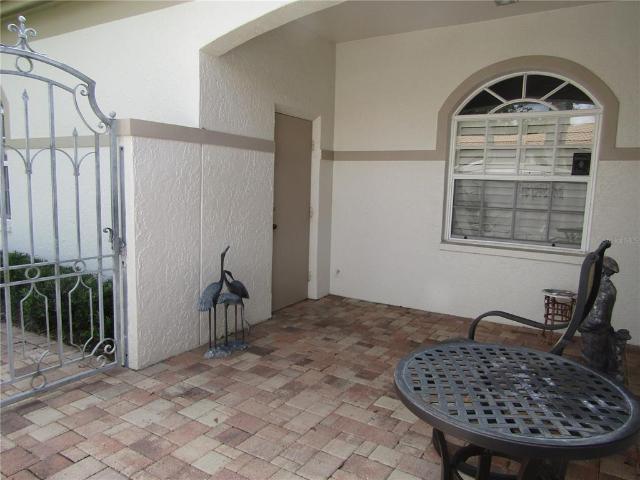 3881 Chatsworth Greene Ct, Unit 20, Sarasota, FL 34235 | MLS #A4664