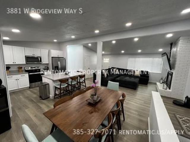3881 W Ridgeview Way S, 2 beds, 1 full bath