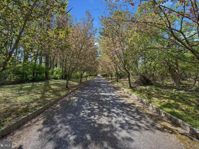 3882 Gradyville Rd, Newtown Square, PA 19073 | MLS #PADE2113