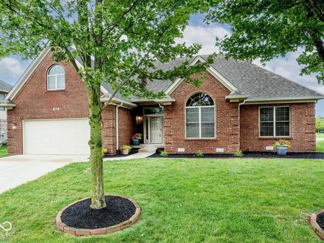 3882 S Cedar Creek Ln, New Palestine, IN 46163