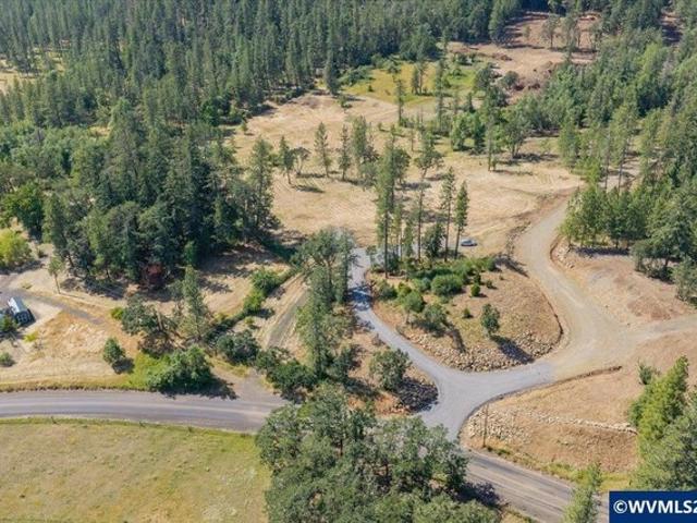 38835 Crawfordsville Dr, Sweet Home, OR 97386