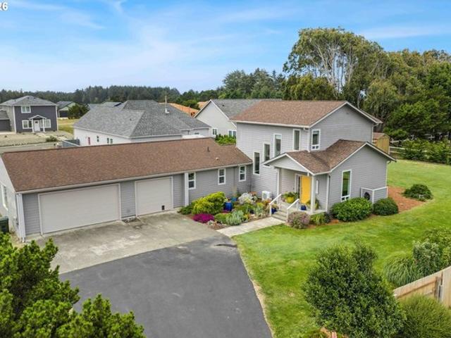 3883 Natalie Way, Bandon, OR 97411