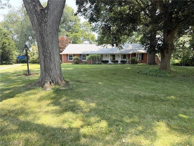 3883 Croydon Dr NW, Canton, OH 44718