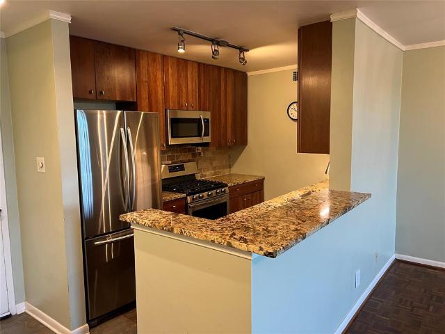 3883 Turtle Creek Boulevard # 418