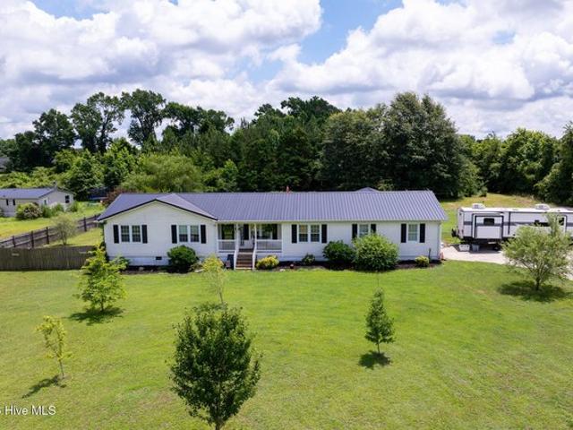 388 Comfort Rd, Richlands, NC 28574