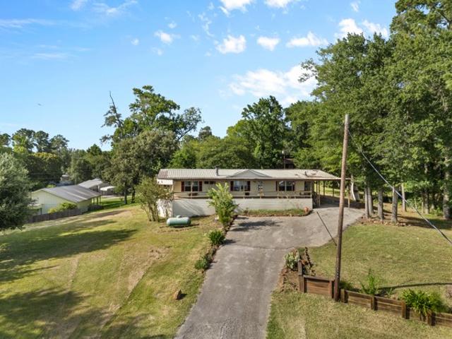 388 Apple Grove