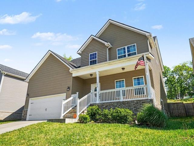 388 Barry Dr, Clarksville, TN 37040