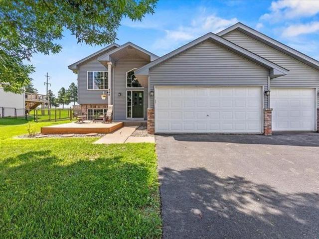 388 Garden Dr, Delano, MN 55328