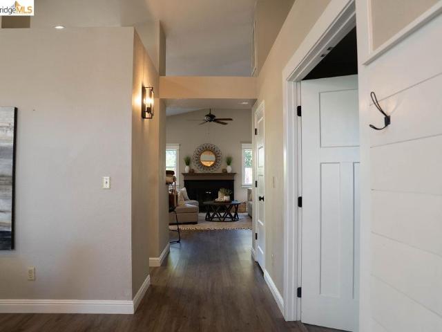 3894 Mission Ct